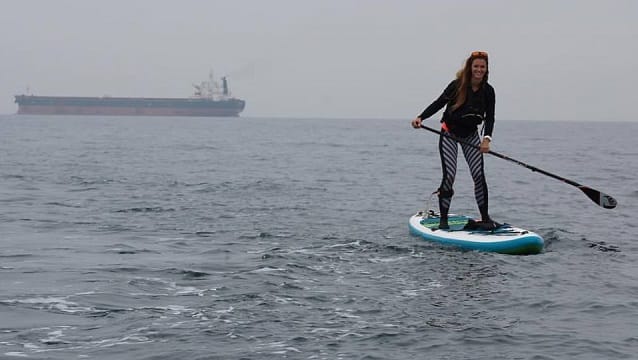 Lizzie Carr: First Solo Woman to SUP Across the English Channel Raises ...