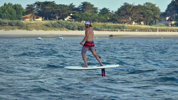 Eric Terrien flying high for the Molokai 2 Oahu! | TotalSUP