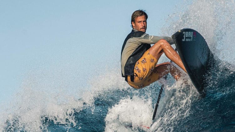 SUP surf 3 Bay : rencontre entre le rider Arthur Daniel et le shapeur ...